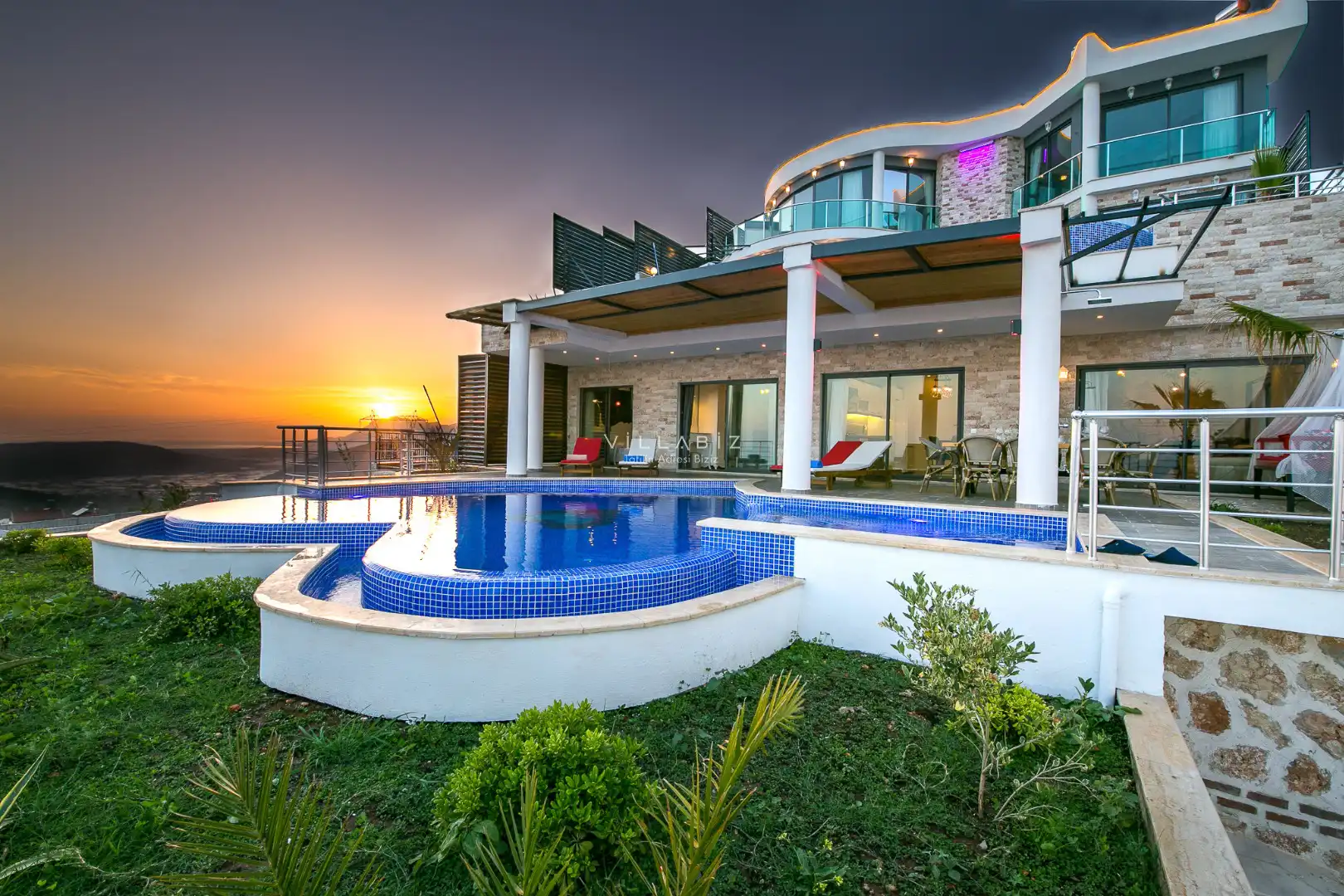 Villa Stone Heart Hill - VillaBiz.com.tr